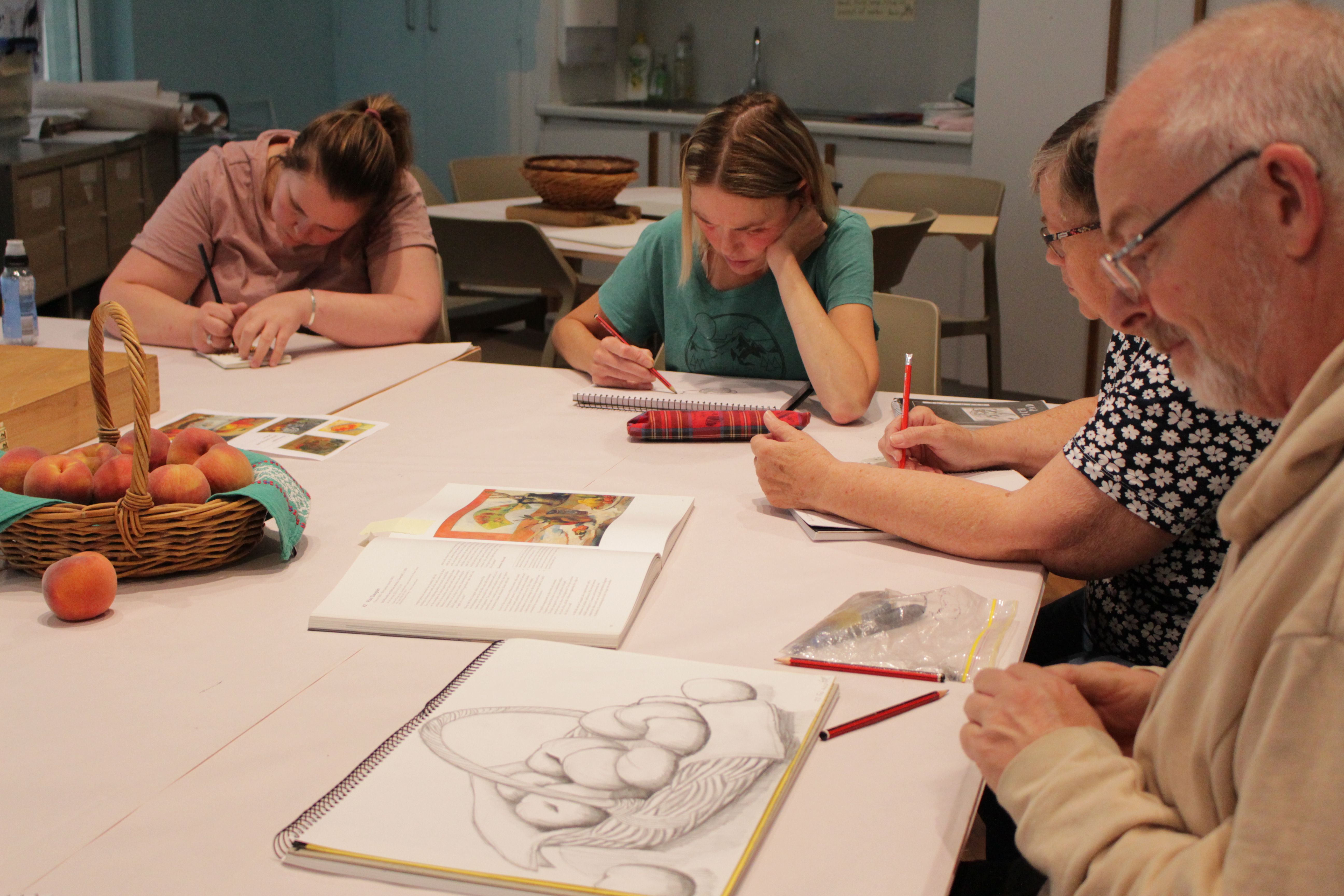 Drop in and Draw | Goulburn Regional Art Gallery